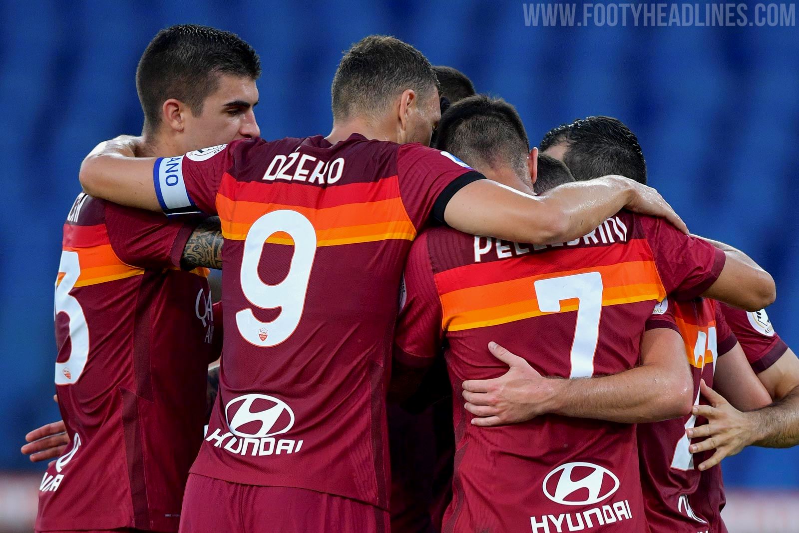 On Pitch: Stunning Nike Roma 20-21 Home Kit - Footy Headlines