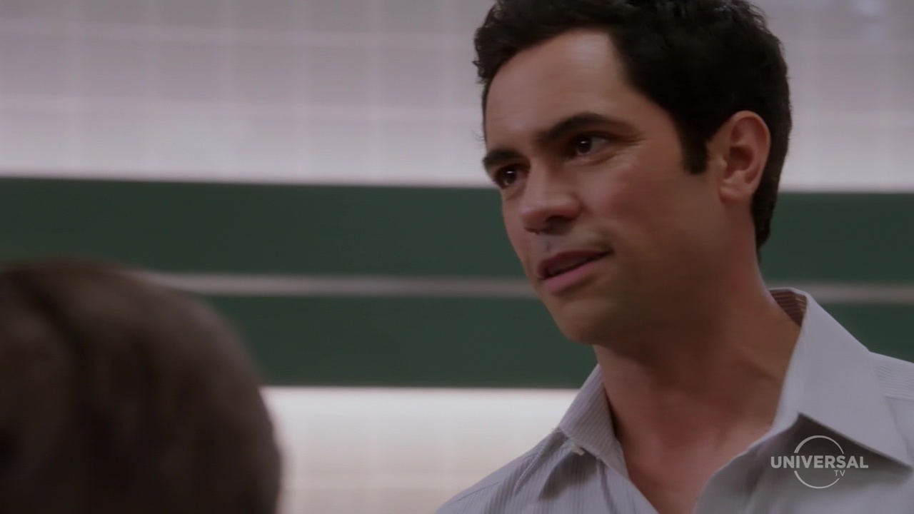 ausCAPS: Danny Pino shirtless in Law & Order: SVU 14-19 "Born Psychopath"