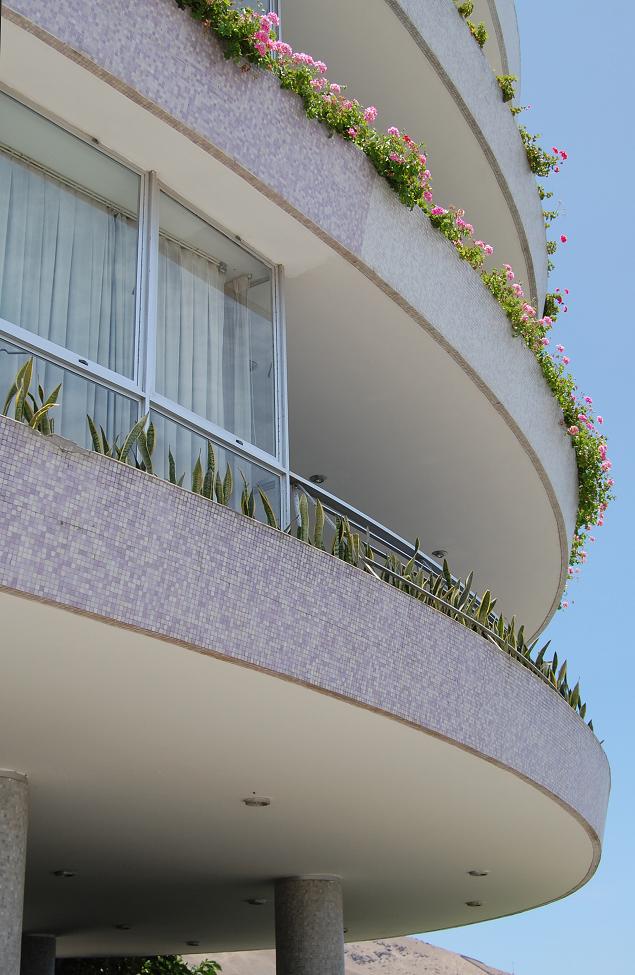 La Forma Moderna en Latinoamérica: EDIFICIO NEPTUNO EN ANCÓN