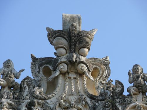 BlogBlogger: Worlds Richest temple