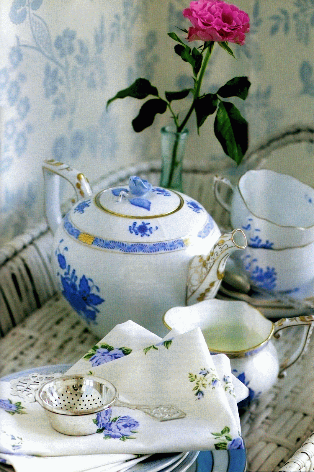LilyOake: Swedish Tea on a Summer Afternoon