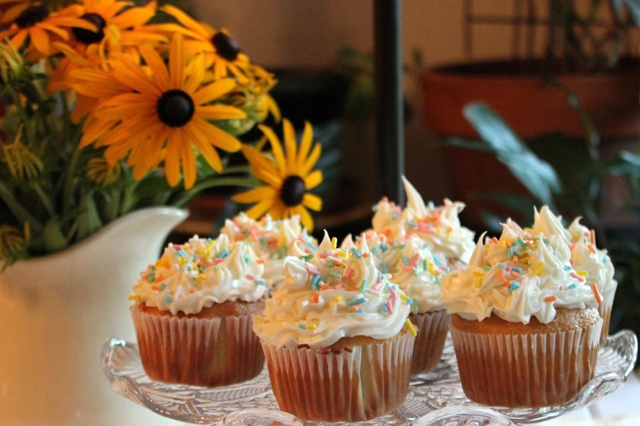 My Cozy Corner: 10th Cupcake Sunday