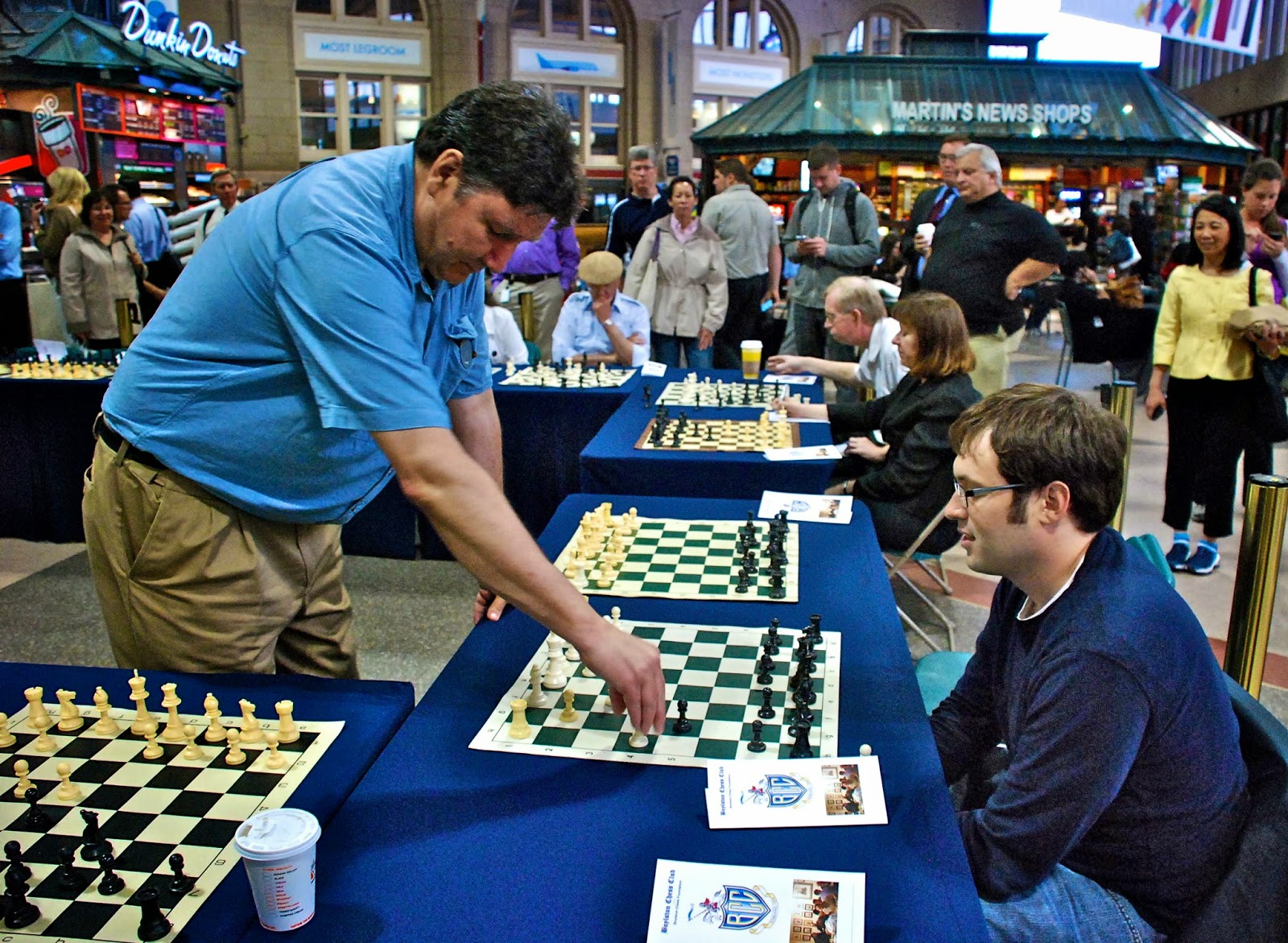 Boylston Chess Club Weblog: SOUTH STATION GRANDMASTER SIMUL // GM LARRY ...