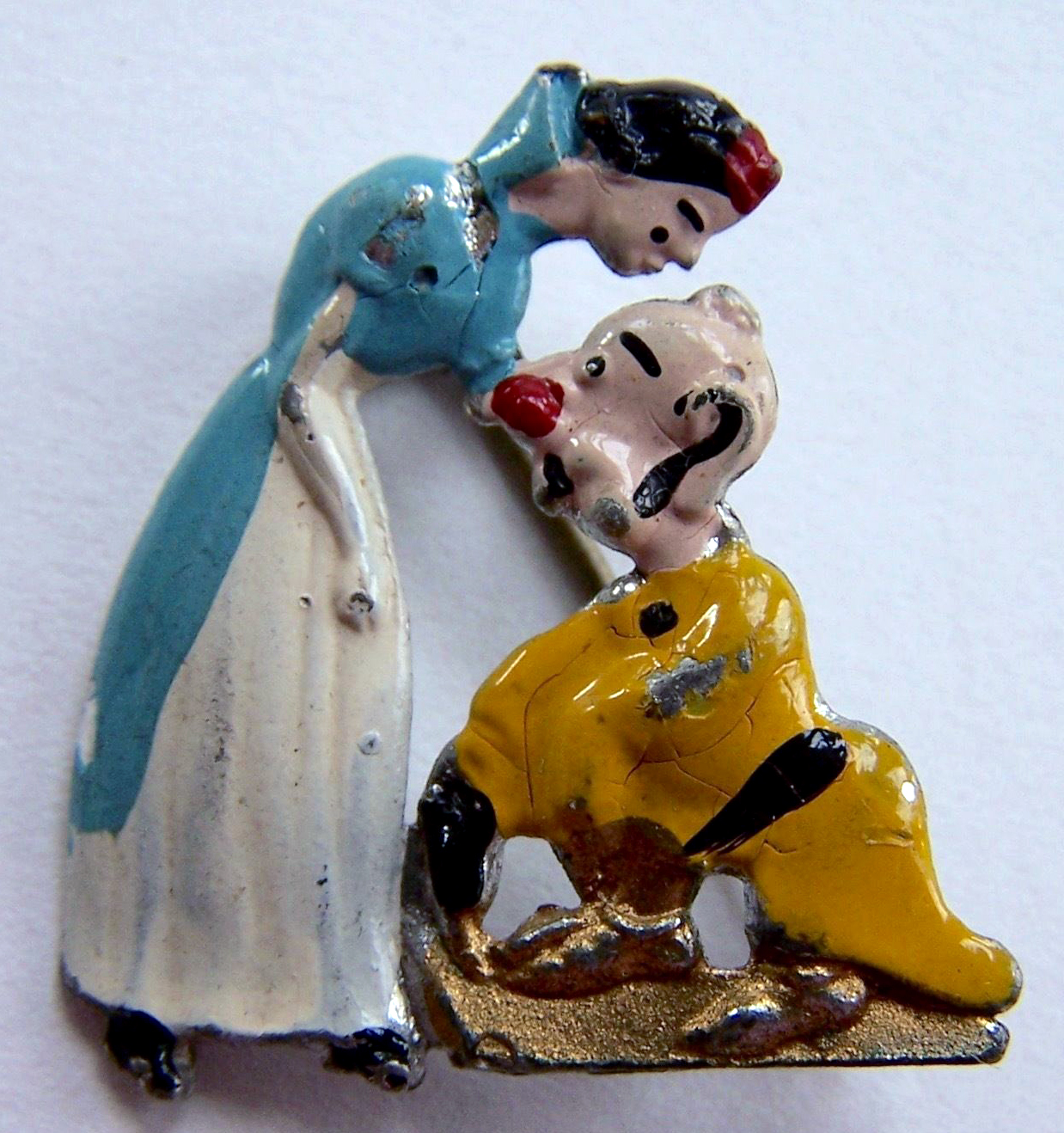 Filmic Light - Snow White Archive: Vintage Snow White Metal Pin