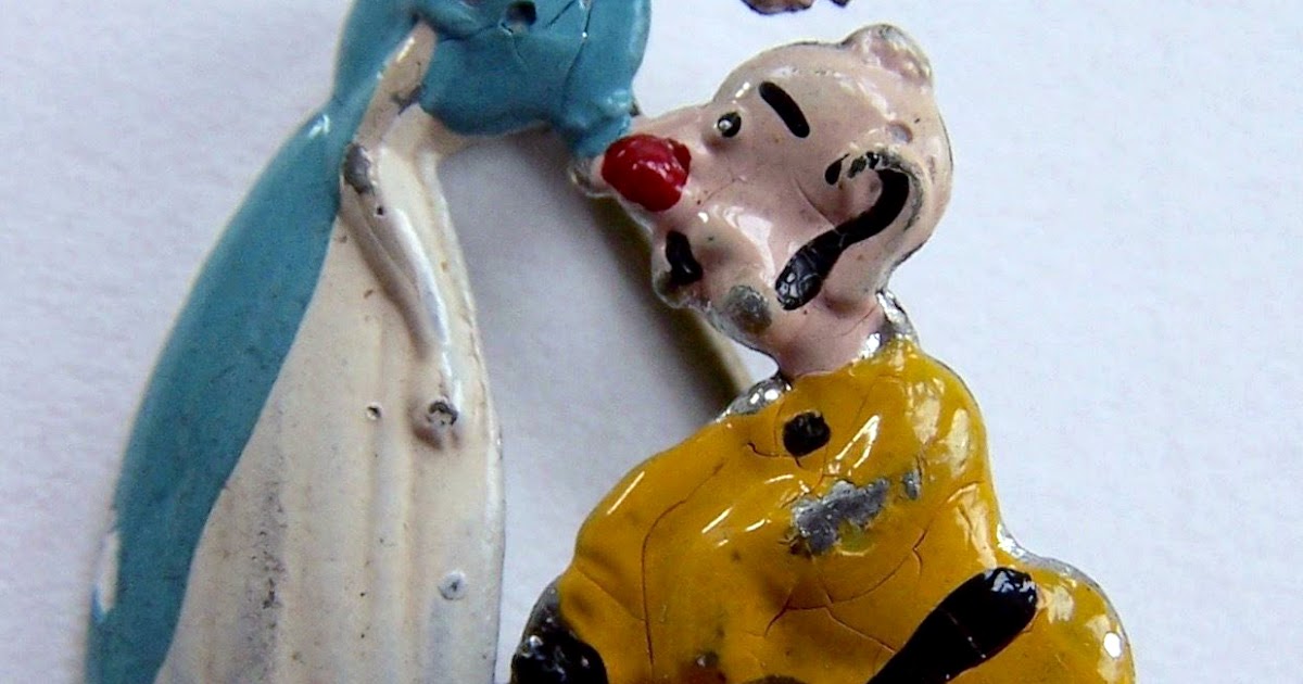 Filmic Light - Snow White Archive: Vintage Snow White Metal Pin