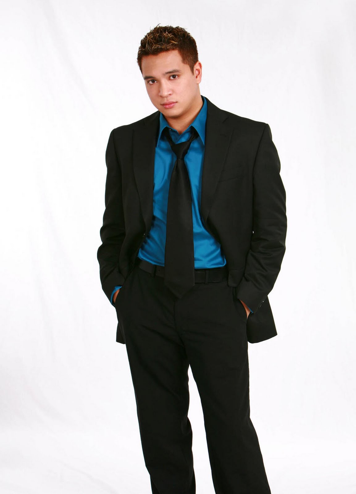 Raymond suit for man 2011 wallpapers | Fall Fashion 2011