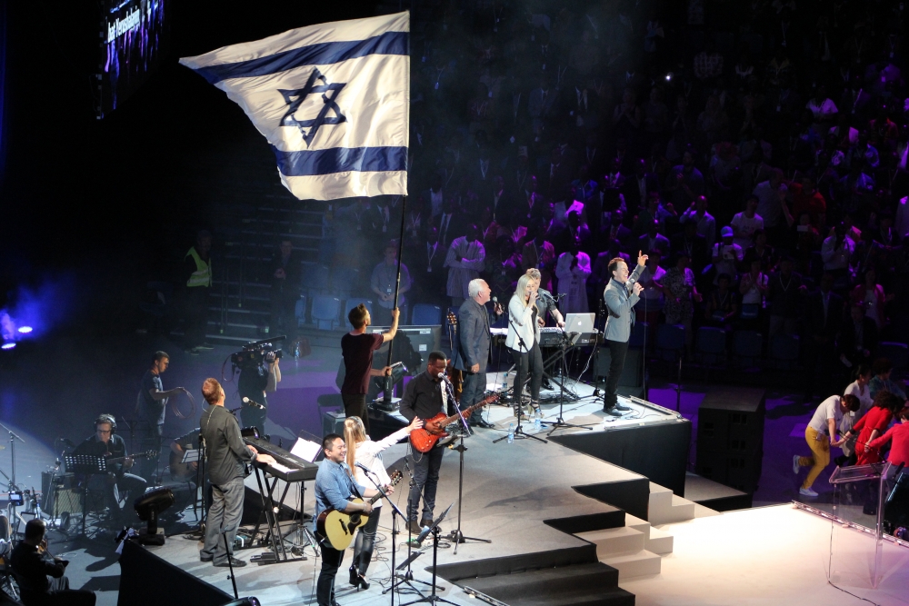 artiststeel: Pentecostal Churches Now Displaying The Israeli Flag