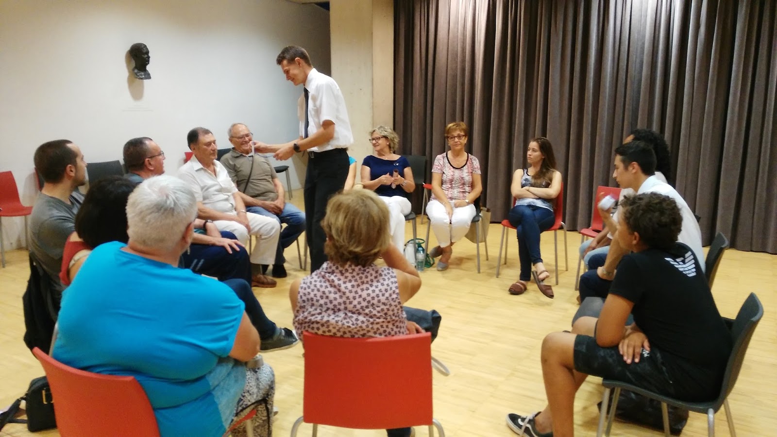 Creative Conversation in English. A càrrec de Marta Mauri, Jordan Paul ...