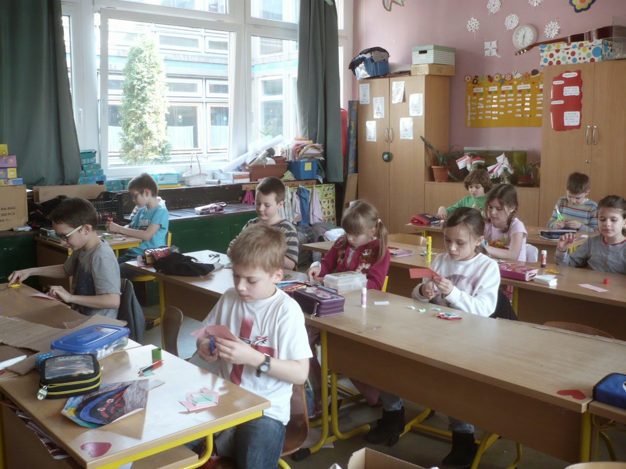 Móra Ferenc általános iskola-2.b-(2013-2014): Rajz-Technika óra