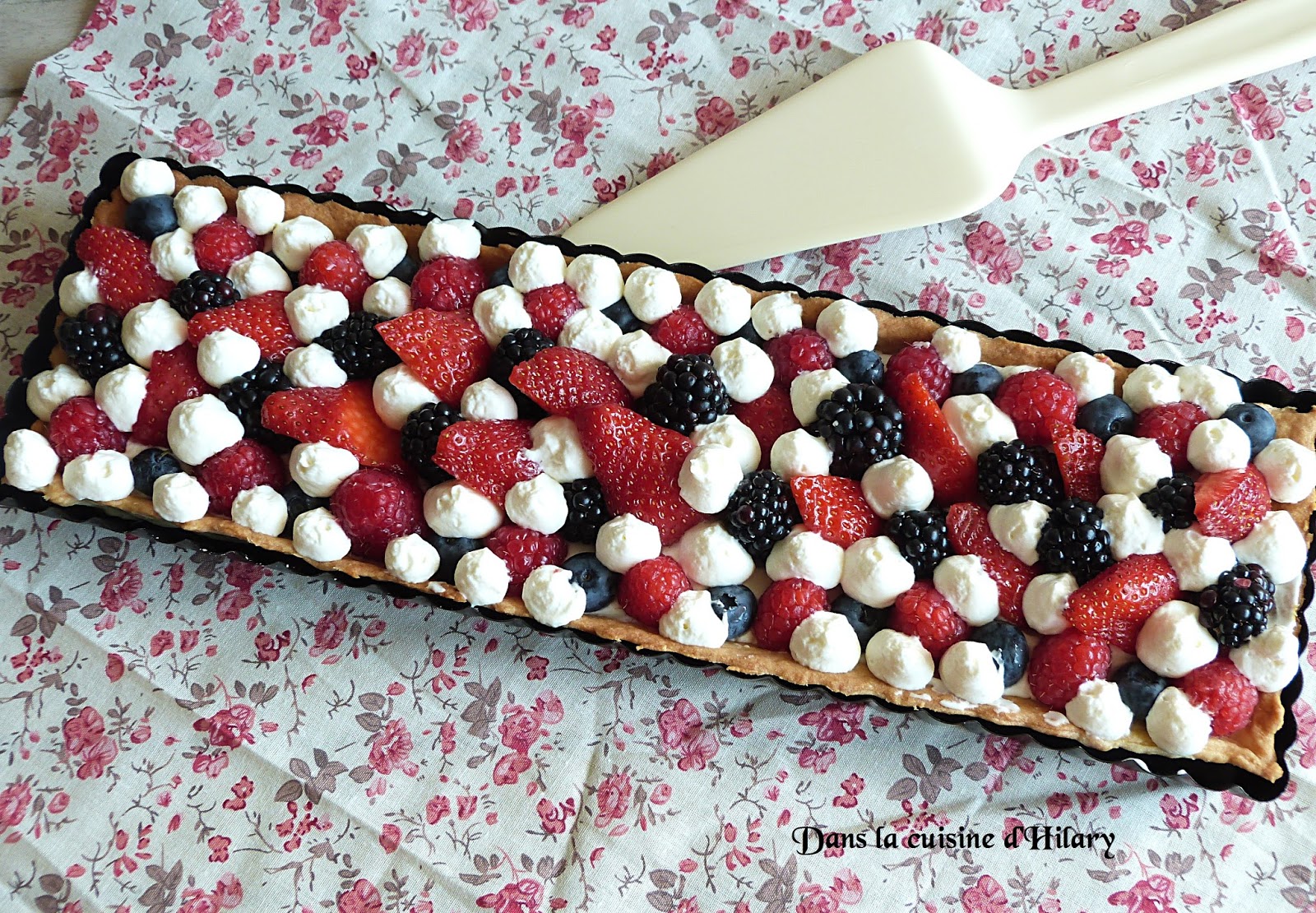 Dans la cuisine d'Hilary: Tarte aux fruits rouges et chantilly ...
