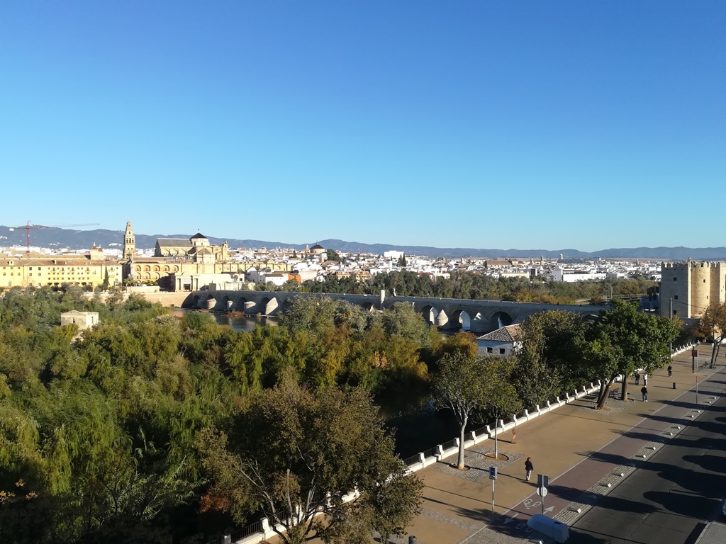 Cosas mías : Córdoba: Un paseo por la ribera del río.