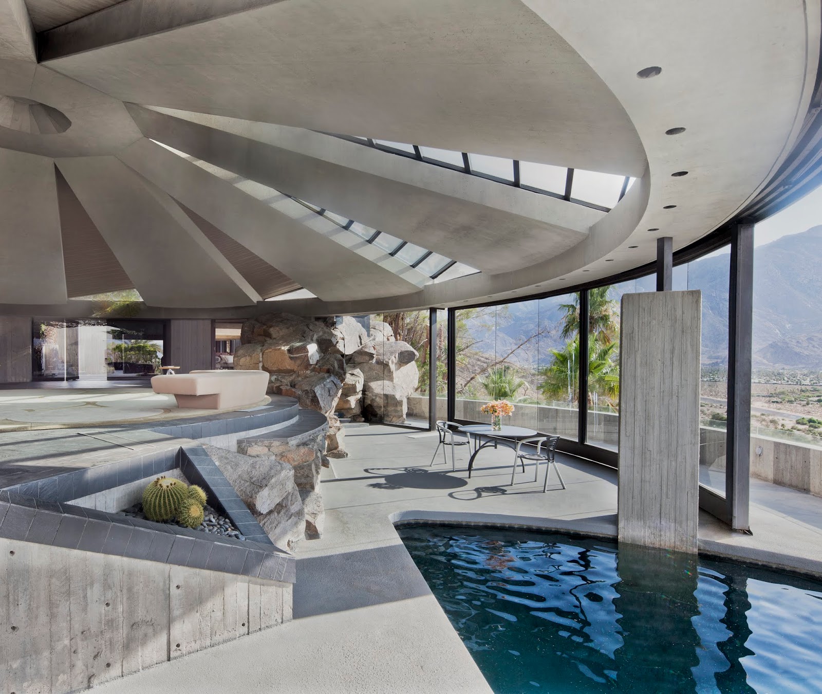 Splendid Sass: SPLASH: THE ART OF THE SWIMMING POOL