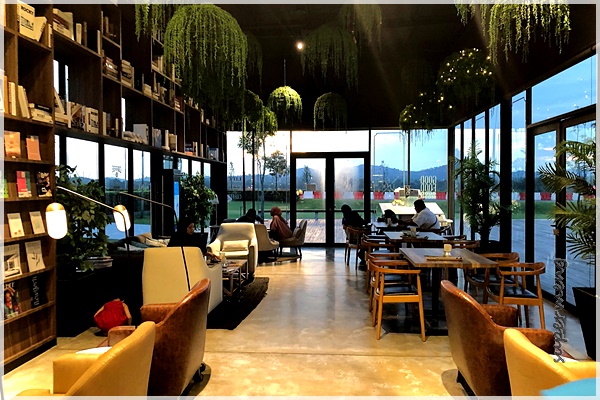 SUPERMENG MALAYA: Ink Library Cafe @ GRANDEUR LABS