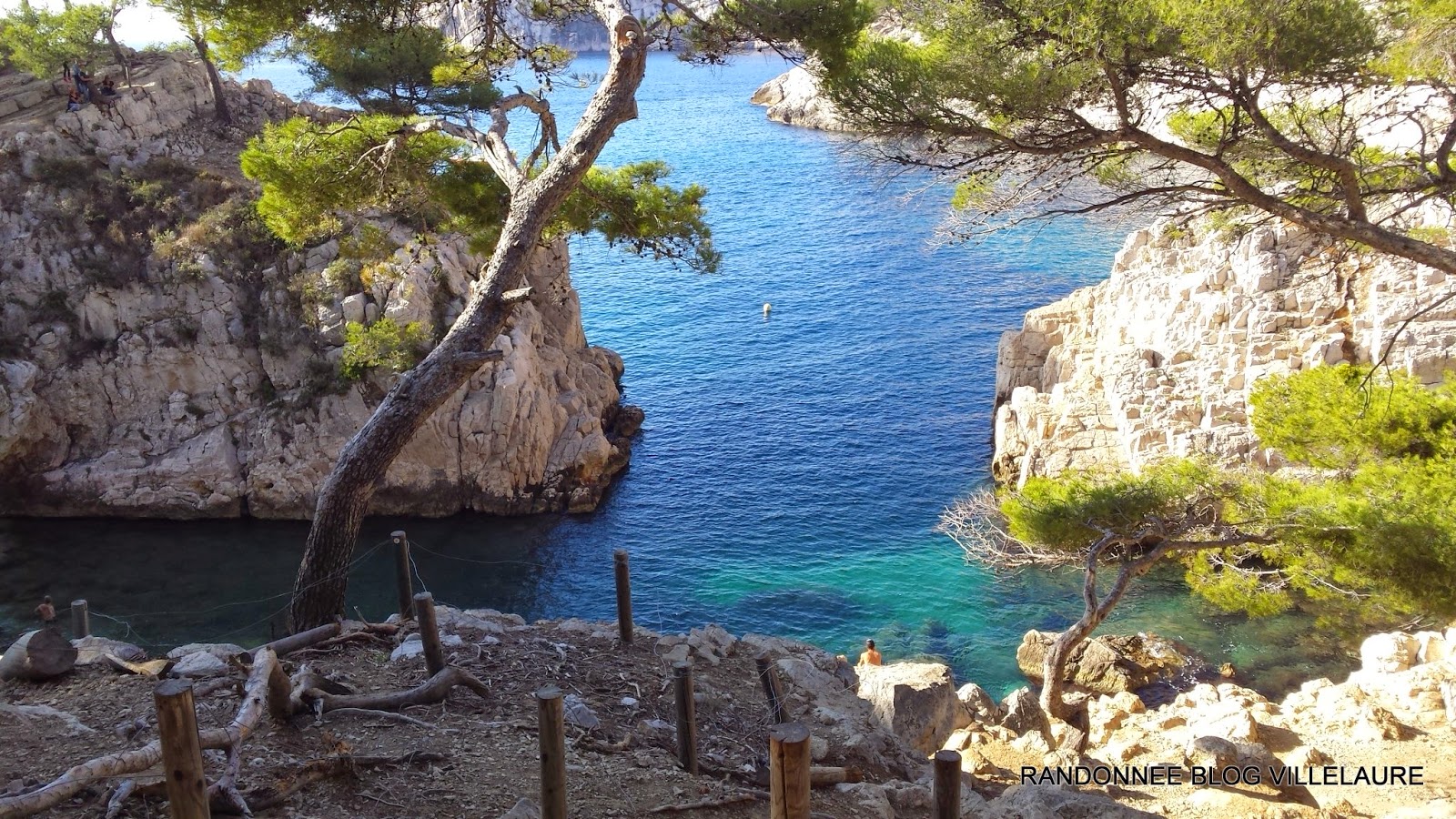 LUMINY PAR LES CALANQUES DE SUGITON ET MORGIOU|