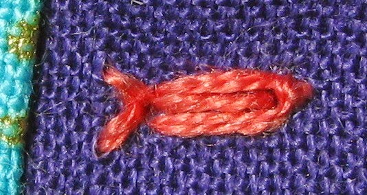 Hand Stitched Treasure: Under the Sea Block Step 3: Embellishing the Seams