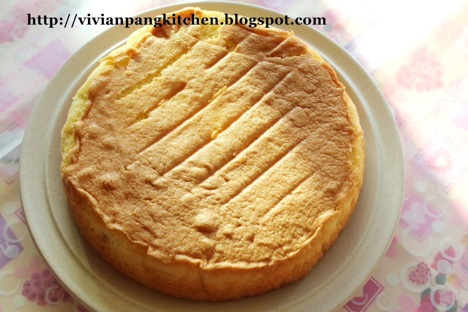Vivian Pang Kitchen: Plain Sponge Cake- 4 Ingredients Bakes