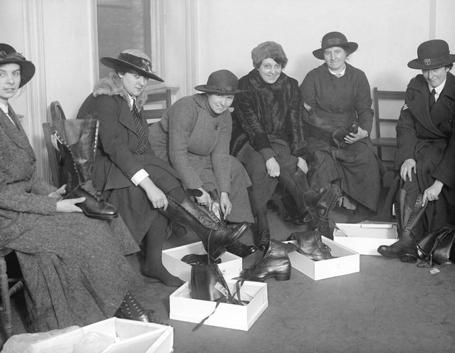 The Home Front: Old Photos of Women in the First World War ~ Vintage ...