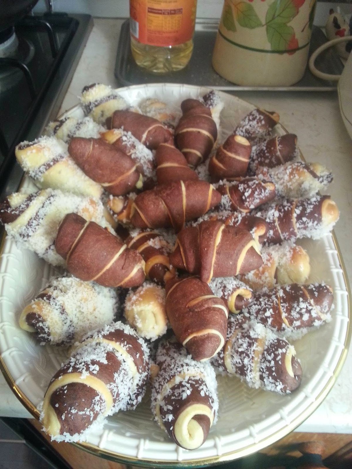 Retete simple si gustoase: Cornuri bicolore