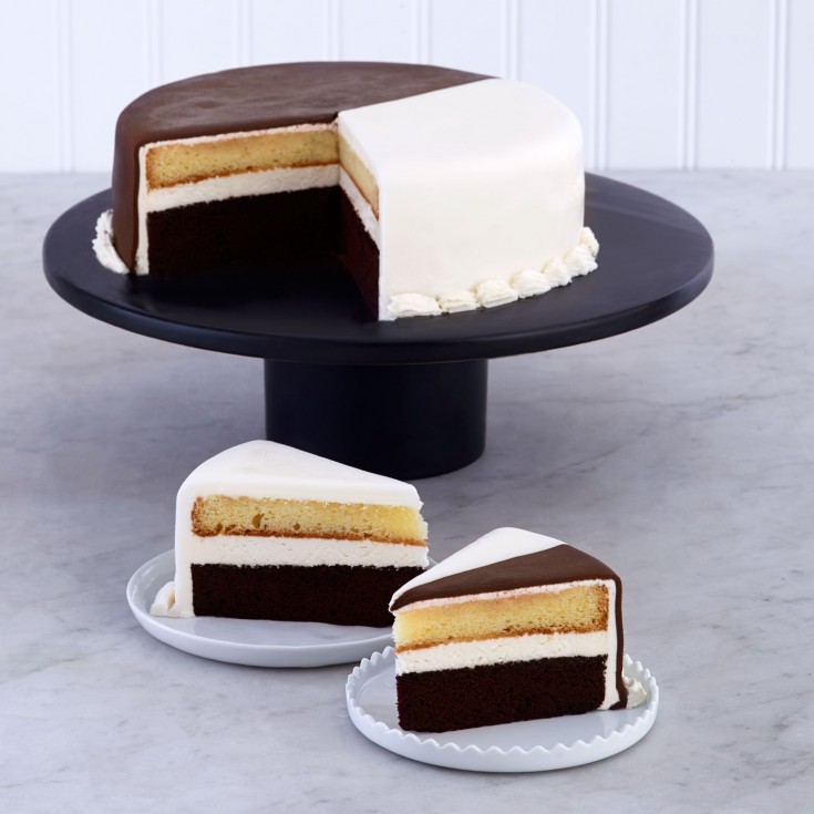 Black & White Cake by Dean & Deluca (on sale) - Cake Heritage | Cake ...