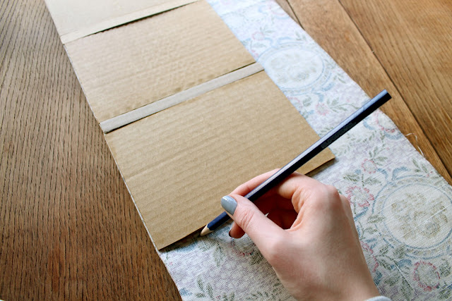 DIY Tutorial Kindle Case and Stand