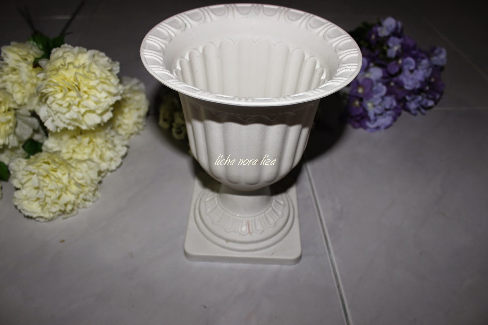 DIY | Bunga Hiasan Pelamin {Tema : Ungu + Putih} - Nora.Liza