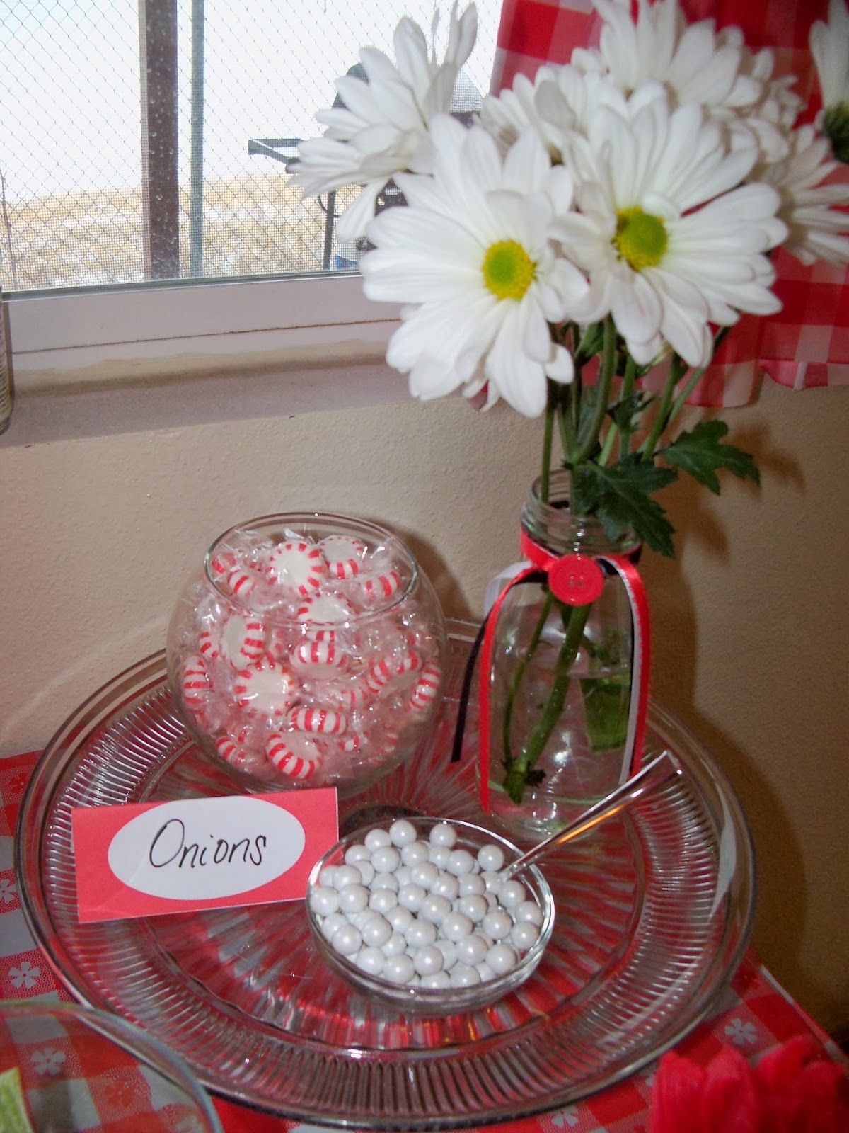 Clare's Contemplations: Pizza Parlor Birthday Party