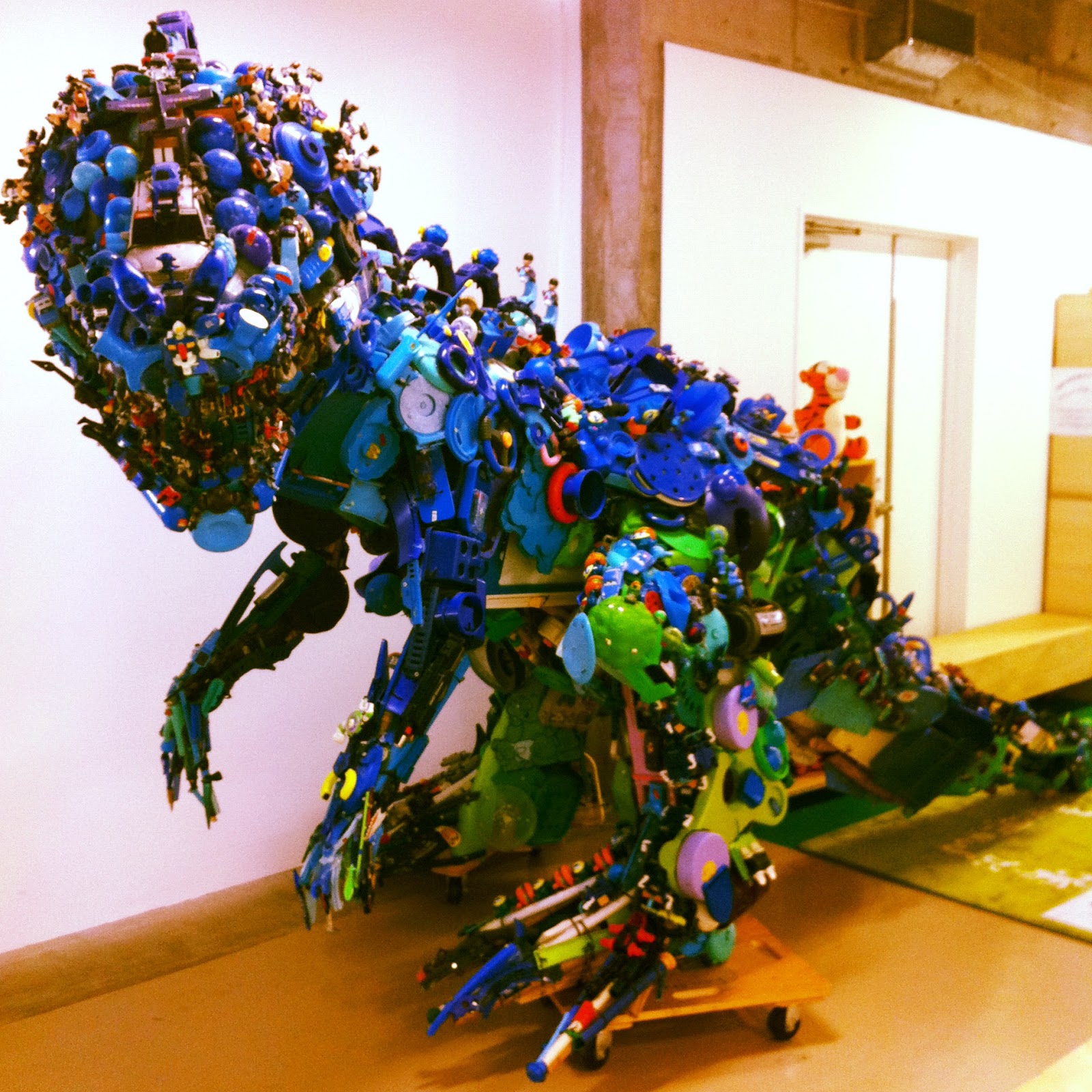 Dot-Dash2: ToysRus? Toy Saurus!