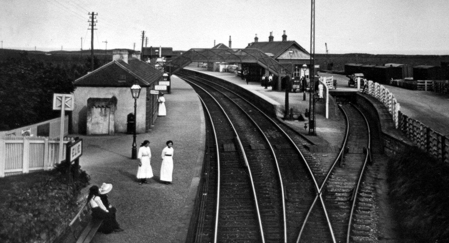 Tour Scotland: Old Photograph Railway Station Elie Scotland