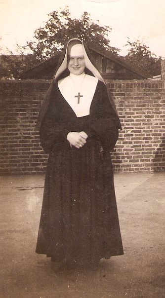 LINEN ON THE HEDGEROW: What a real nun looks like