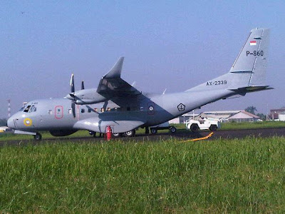 DEFENSE STUDIES: Tiga Unit Pesawat CN-235 Akan Segera Perkuat TNI AL