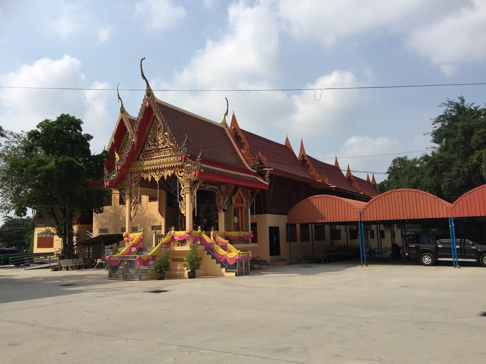 Temples In Thailand: Nonthaburi - Wat Hu Chang - LP Tee