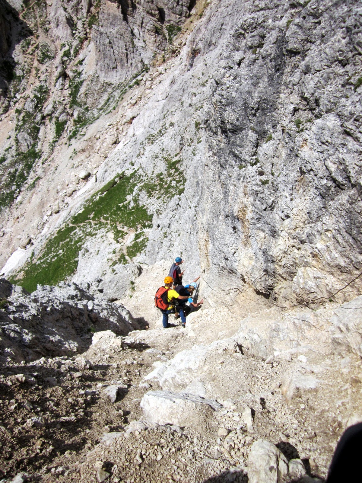 TRINI Y SALVA: Spigolo Alpini a la Pirámide del Col dei Bos, 2.400 m.