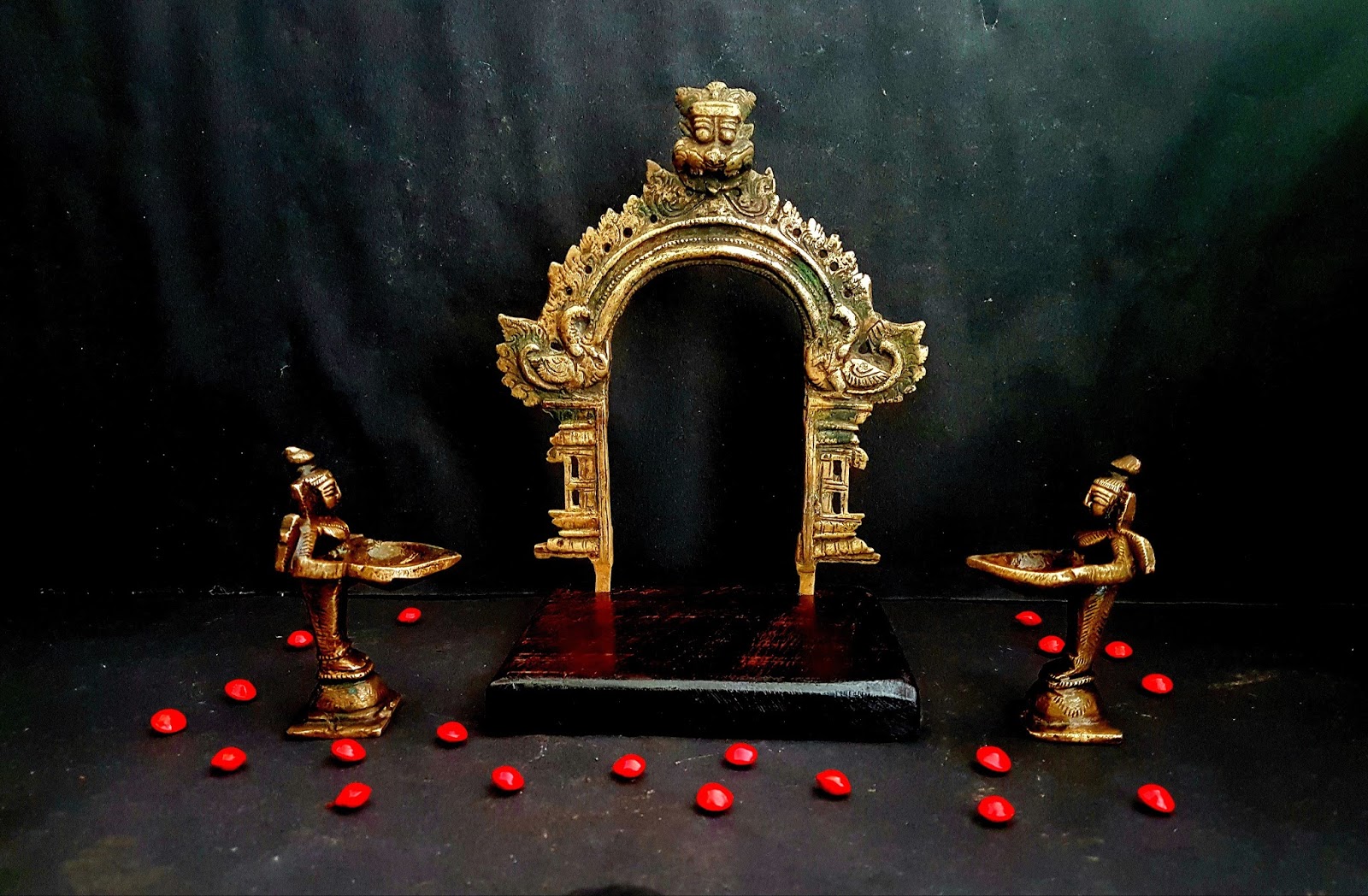 Indian Antique Quest: Prabhavali or Thiruvachi