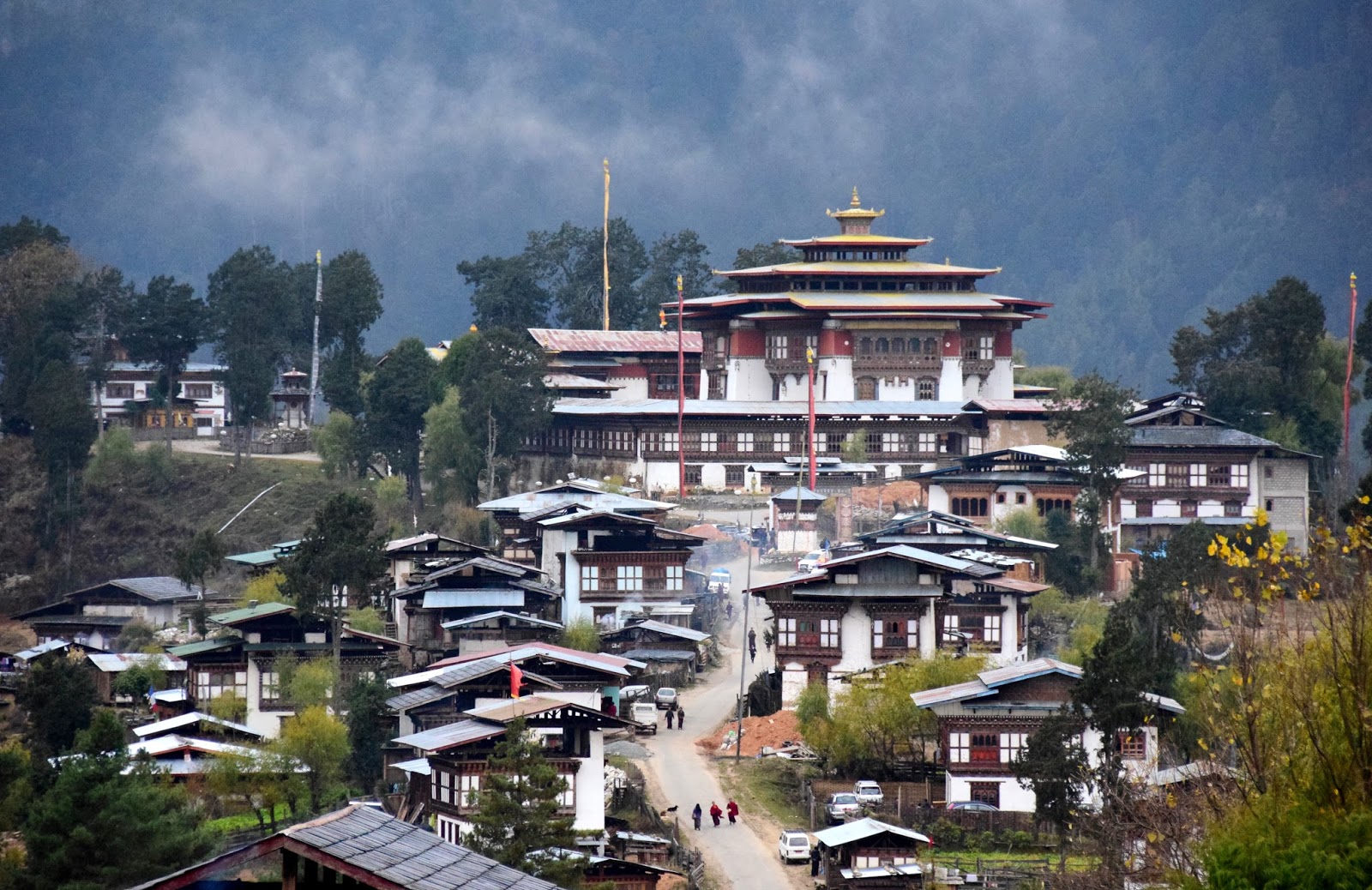 2014-11-03 Asia: Bhutan: Nov 10, 2014 Monday Gangtey