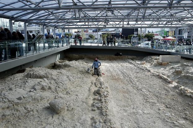 ΤΟ ΜΕΤΡΟ ΕΦΕΡΕ ΣΤΟ ΦΩΣ ΤΗΝ ΑΡΧΑΙΑ ΙΕΡΑ ΟΔΟ... ΤΡΕΙΣ ΑΡΧΑΙΟΛΟΓΙΚΟΙ ΧΩΡΟΙ ...