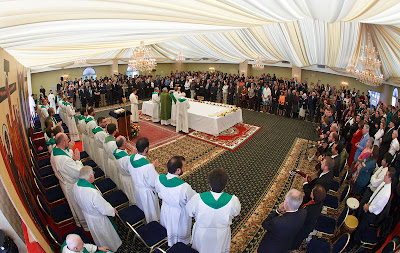 southern orders: PHOTOS OF THE NEOCATECHUMENAL WAY OF CELEBRATING MASS