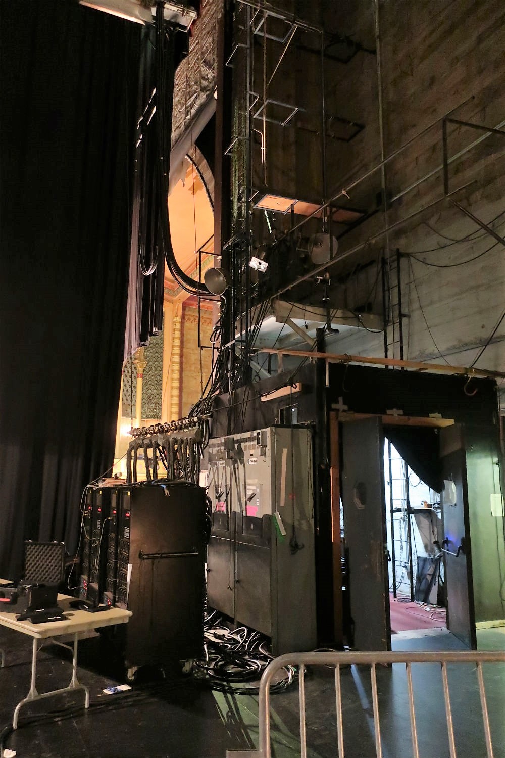 Los Angeles Theatres: Shrine Auditorium: backstage