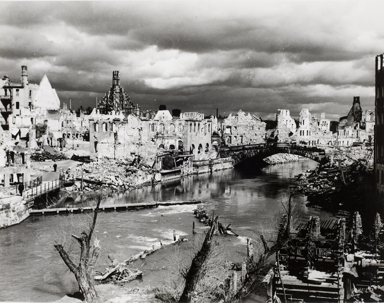 Los Grandes Fotografos: Yevgeny Khaldei (1917-1997)