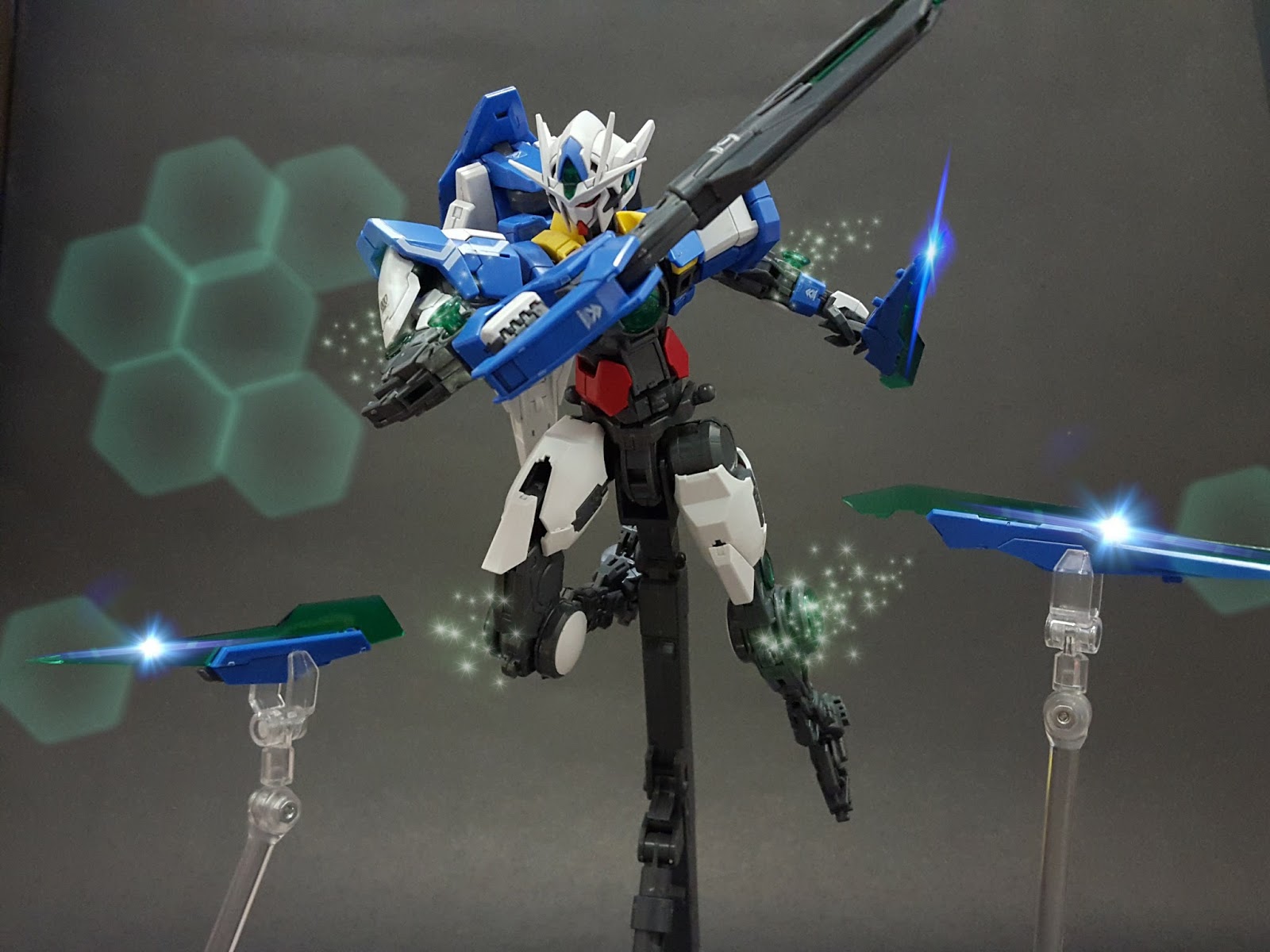 Custom Build: MG 1/100 00 Qanta "Quantum Burst Mode"