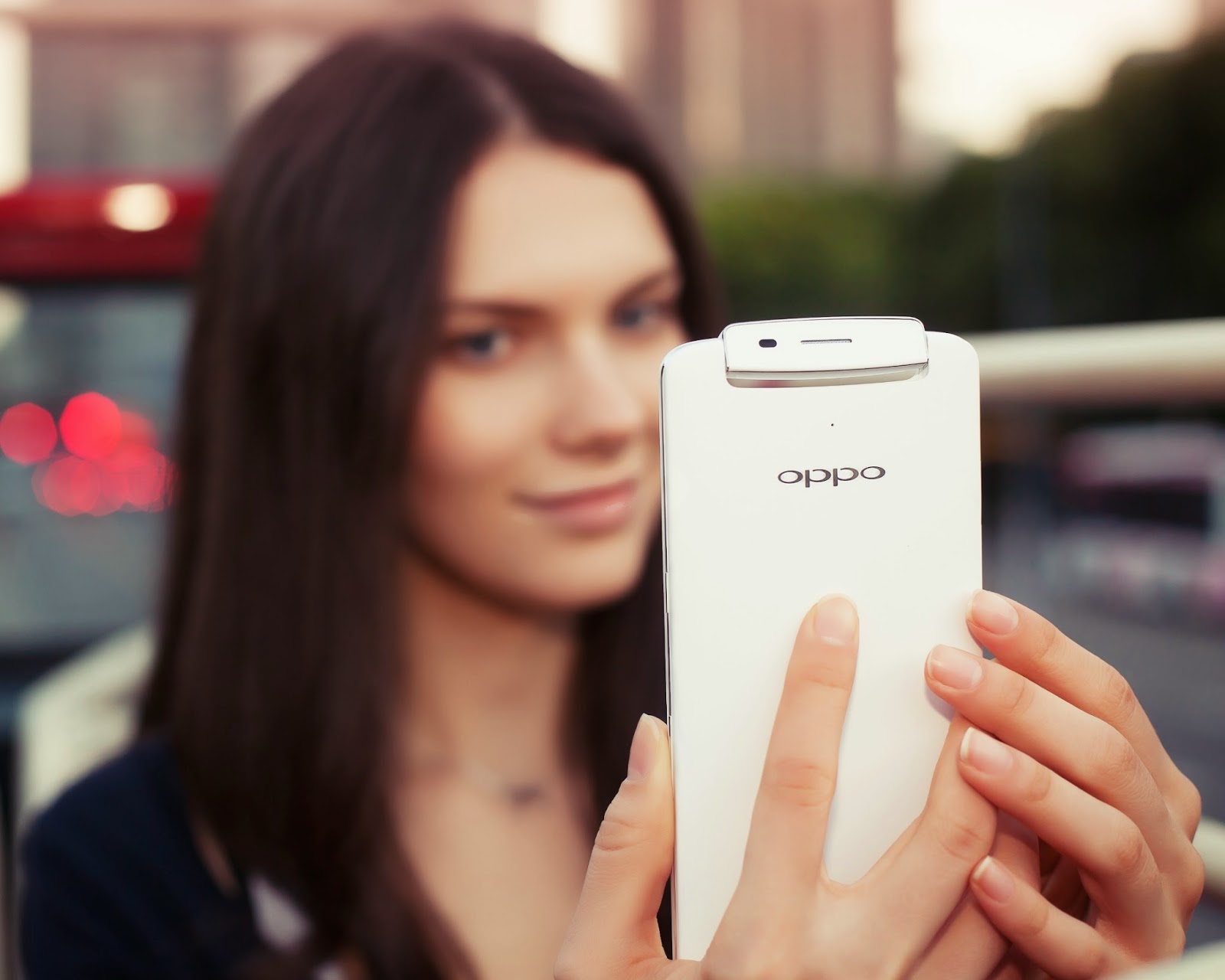 There's So Much Happening Here!: Click the perfect Selfie with OPPO N1