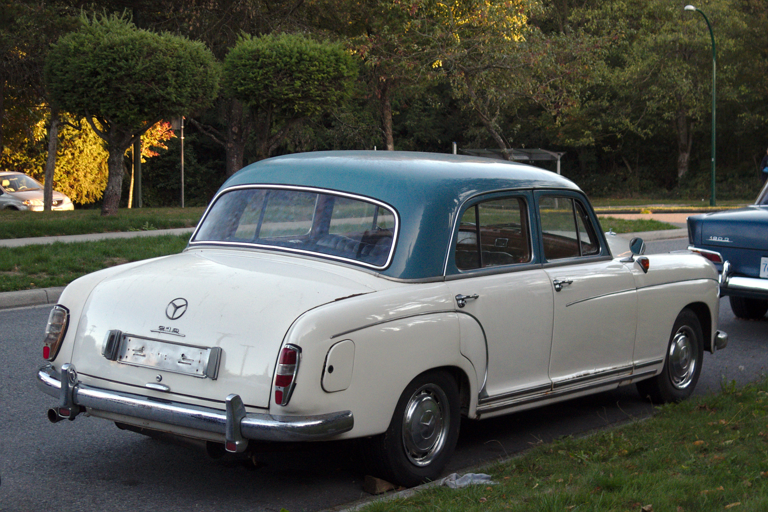 Old Parked Cars Vancouver: 1956 Mercedes Benz 219(?)