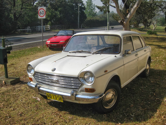 Aussie Old Parked Cars: 1970 Austin 1800 MkII - P & R Williams