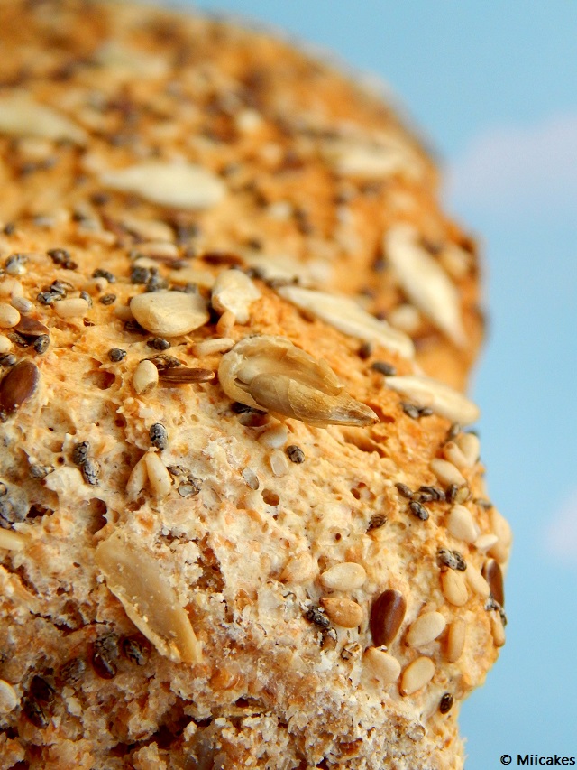Pan integral con semillas / Miicakes