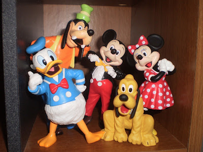Frisch's Big Blog: Toy Review: Disney Parks Character Figurines