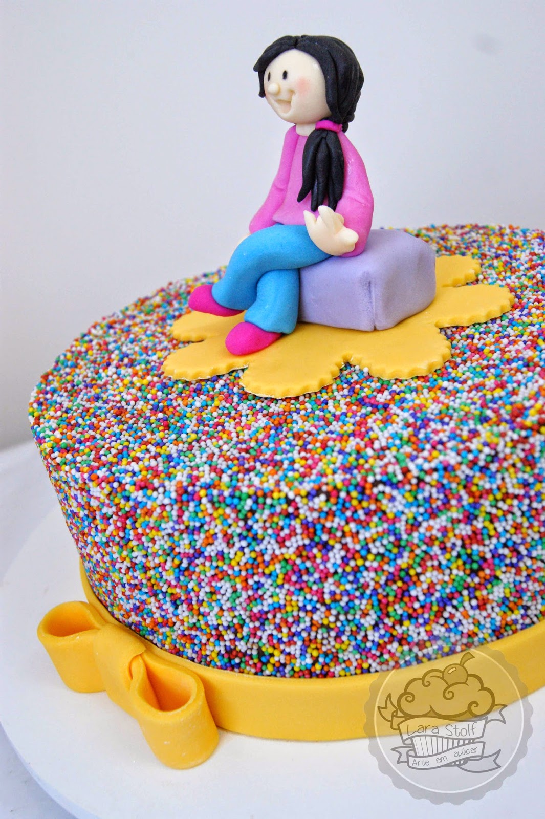 Lara Stolf Arte em Açucar: Bolo pixels para a minha irmã!