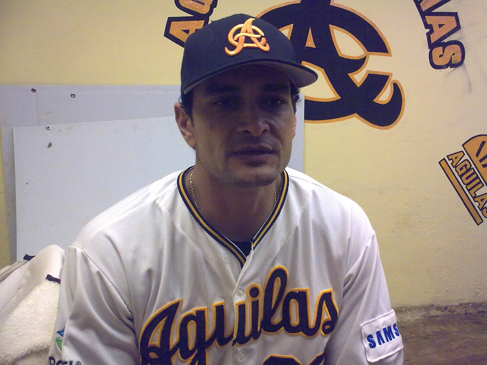 LO QUE PASO HOY: LAS AGUILAS AUN VIVEN DERROTAN LEONES EN SANTIAGO
