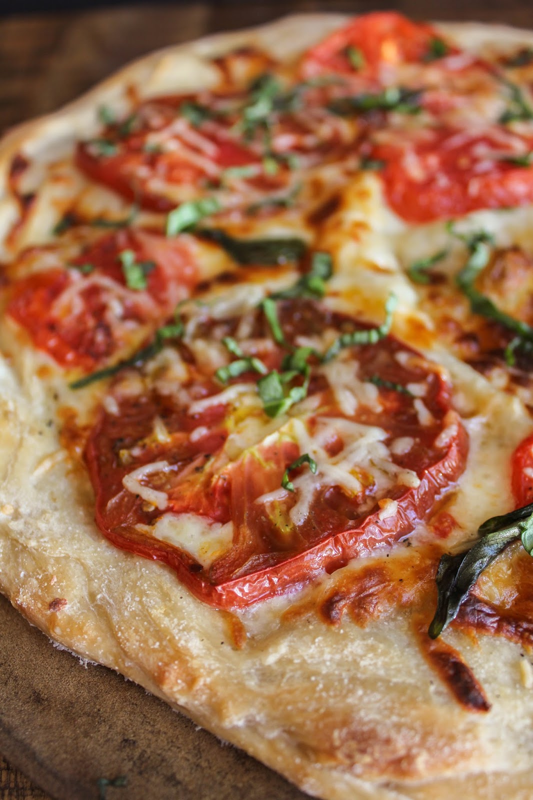 Heirloom Tomato & Basil Pizza