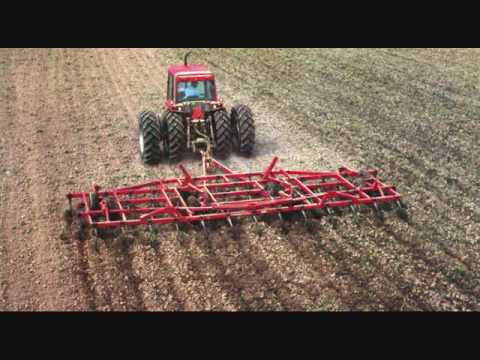 Tractor: FARMING IN THE 70S AND 80S WITH INTERNATIONAL