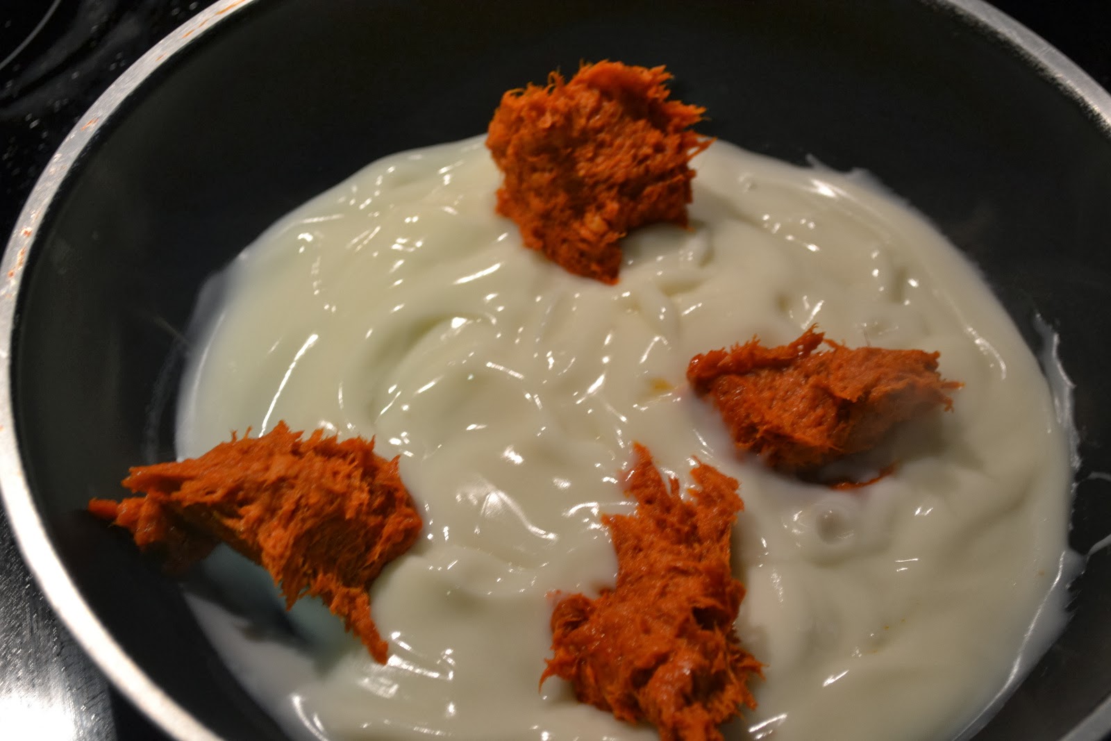 Caneló de pebrot amb beixamel de sobrassada | Fam de cuina