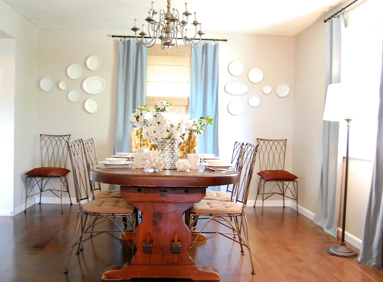 Dining Room Plate Wall - DIY Show Off ™ - DIY Decorating and Home ...